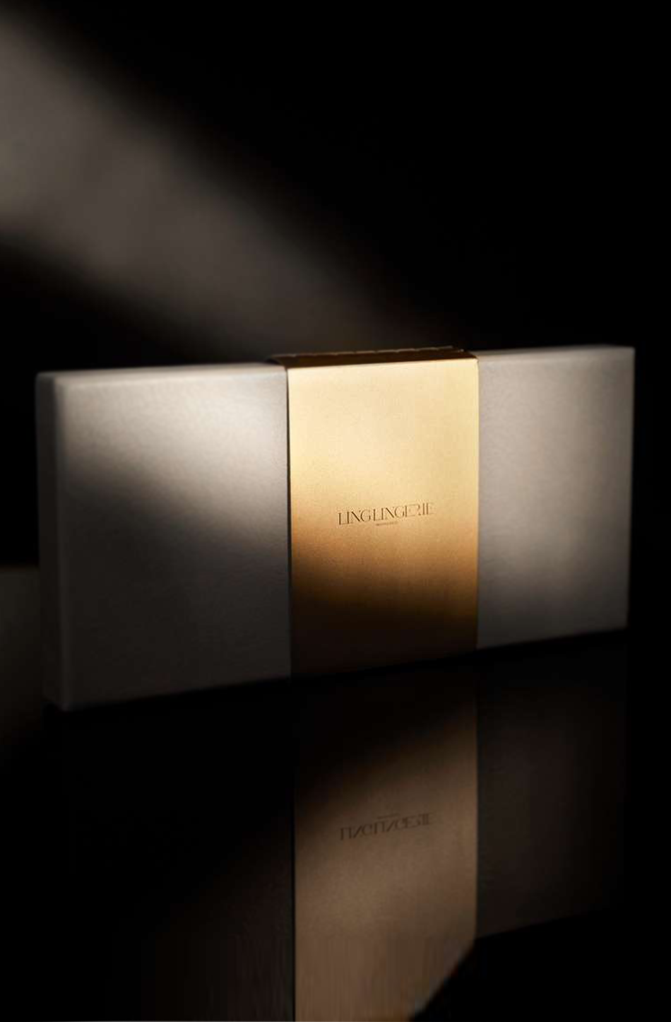 「AIR / 璃」 – LING LINGERIE